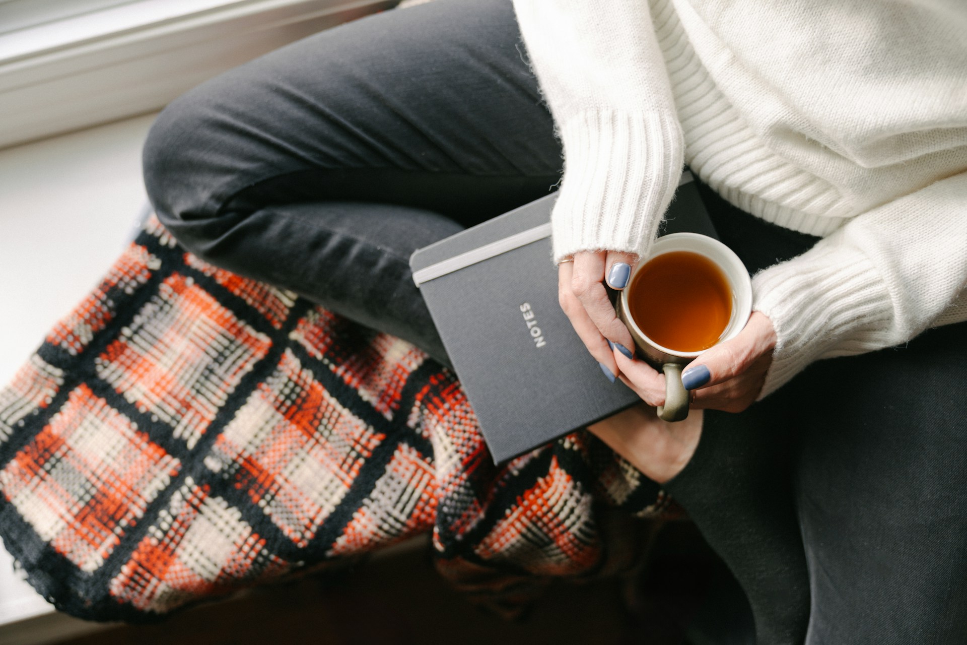 6 Daily Rituals to Elevate Your Mood and Your Look